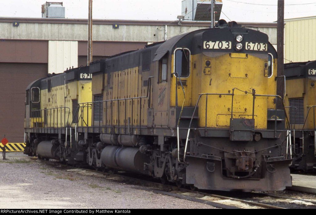 C&NW Alcos waiting for work